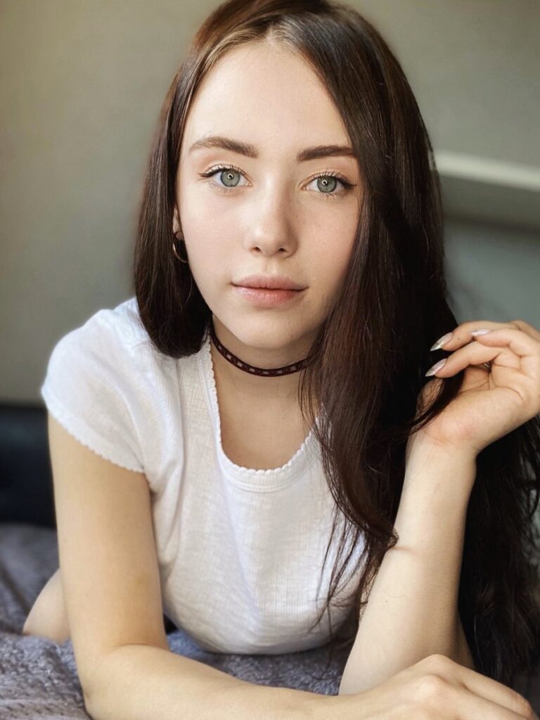 Arilaviee สาวรัสเซีย ไซส์มินิ ดีกรีความฮอต เร่าร้อนดุเดือด